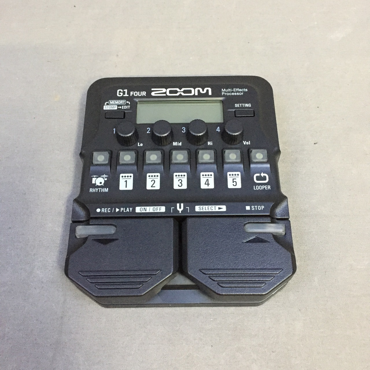 ZOOM G1 FOUR Guitar Multi-Effects Processor 買取りました。デジマートにて￥8,000で販売中 ...